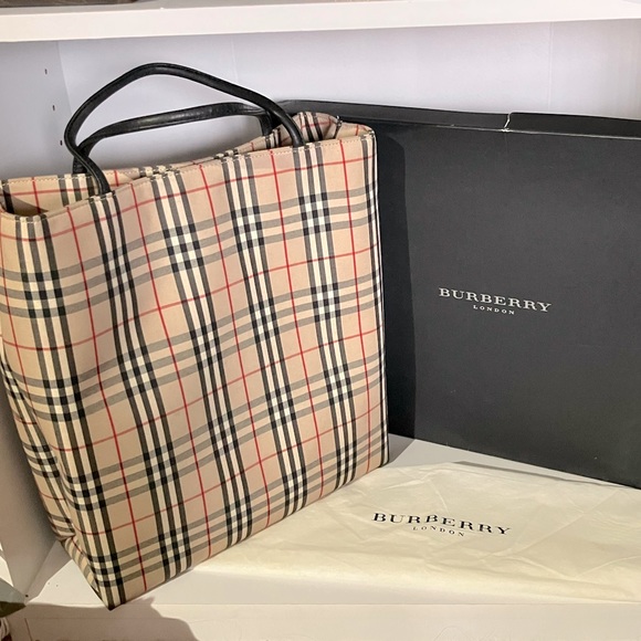 Burberry | Bags | Burberry London Vintage Nova Check Tote Wcertificate ...